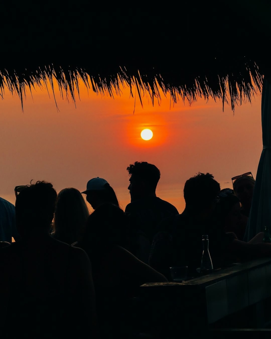 Best Bars and Beach Clubs in Uluwatu - Mad Monkey Hostels