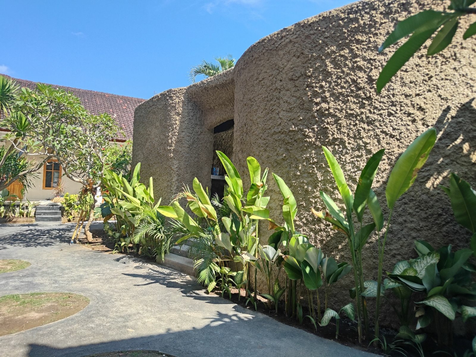 Mad Monkey Uluwatu Opens This March: A Game-Changer for Bali’s Backpacker Scene - Mad Monkey Hostels